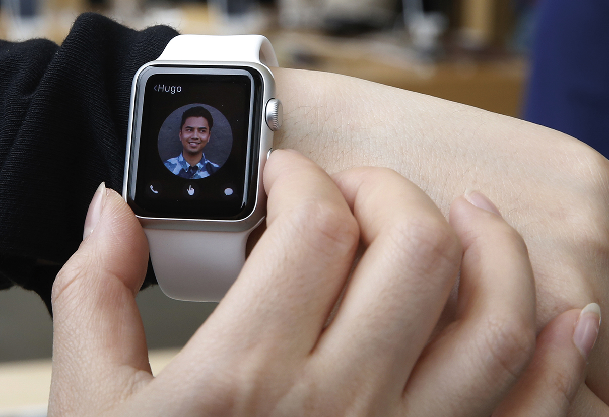 APPLE WATCH : TECH STARTING ON WRISTS 穿戴型裝置： 始於腕上的新科技 | INHERITAGE 世代典傳